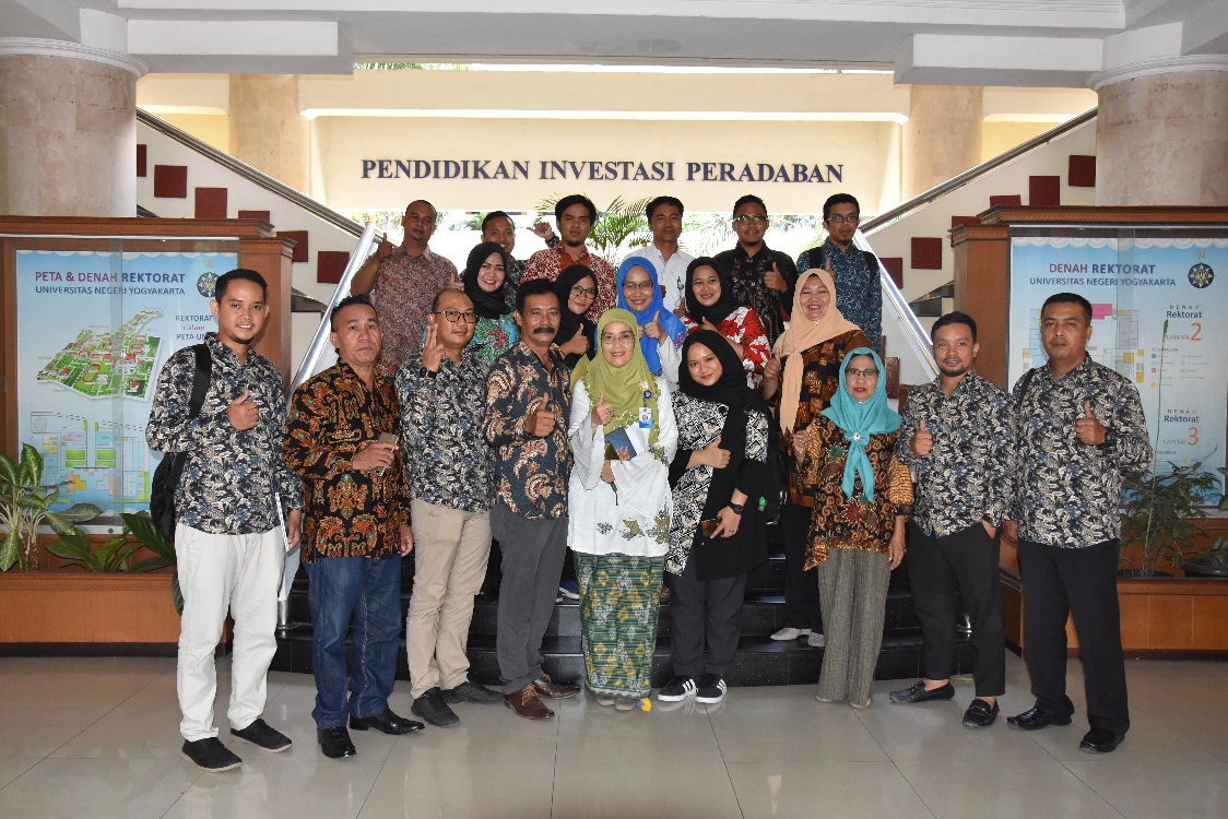 KUNJUNGAN HUMAS UNIVERSITAS MULAWARMAN | Universitas Negeri Yogyakarta